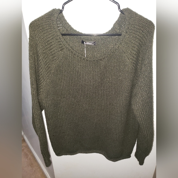 Fashion | Sweaters | Fashion Olive Green Sweater | Poshmark